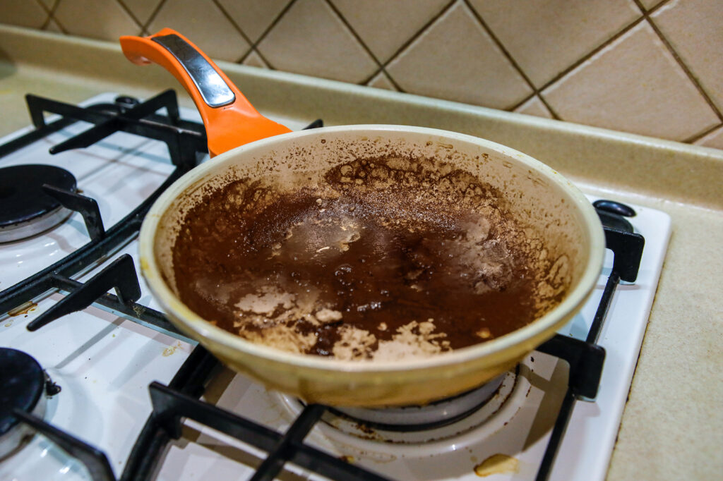How to Clean Non-Stick Pans: Keep Them Shining with Ease ...