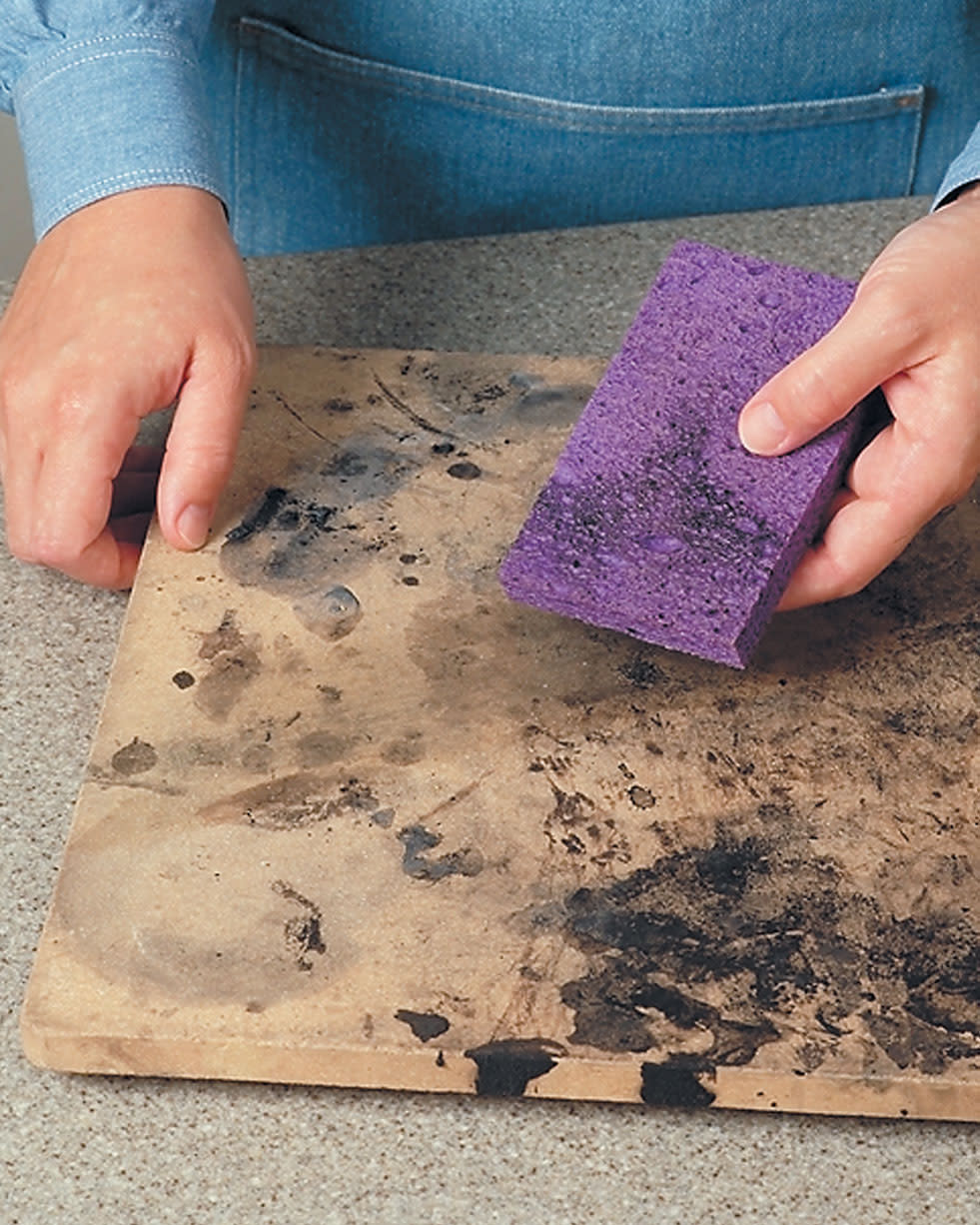 How to Effortlessly Clean Your Pizza Stone: Easy Tips ...