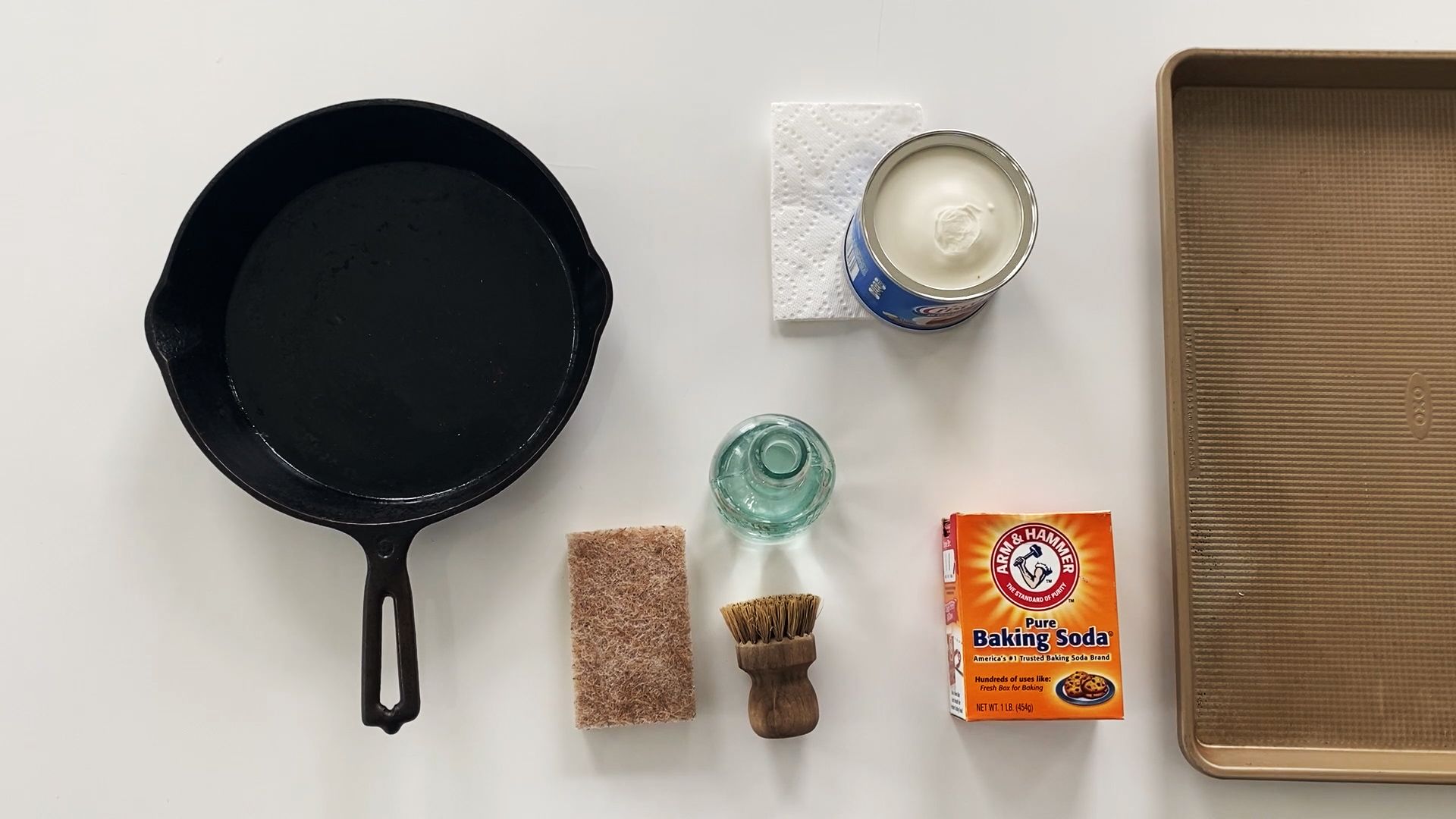 10 Easy Steps to Restore Your Rusty Cast Iron Pan - housekeepingmaster.com