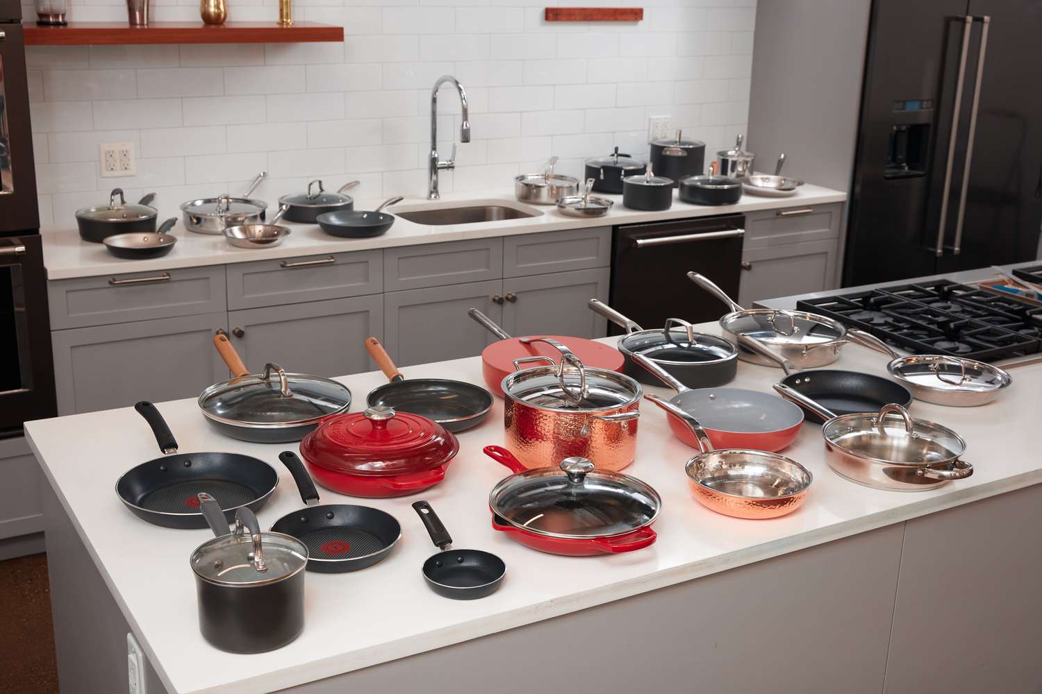 Top Cookware Review 2025: Unveil the Best in Cuisine - housekeepingmaster.com